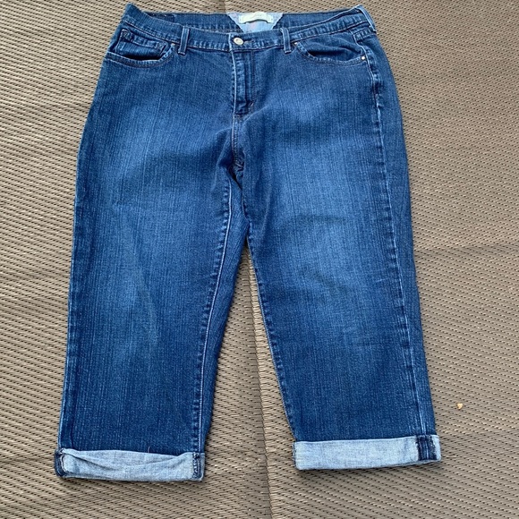 Levi's | Jeans | Levis Womens Capri Pants | Poshmark